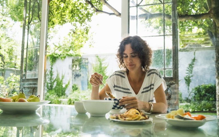 How to Stop Boredom Eating––Here's Our Top 7 Tricks